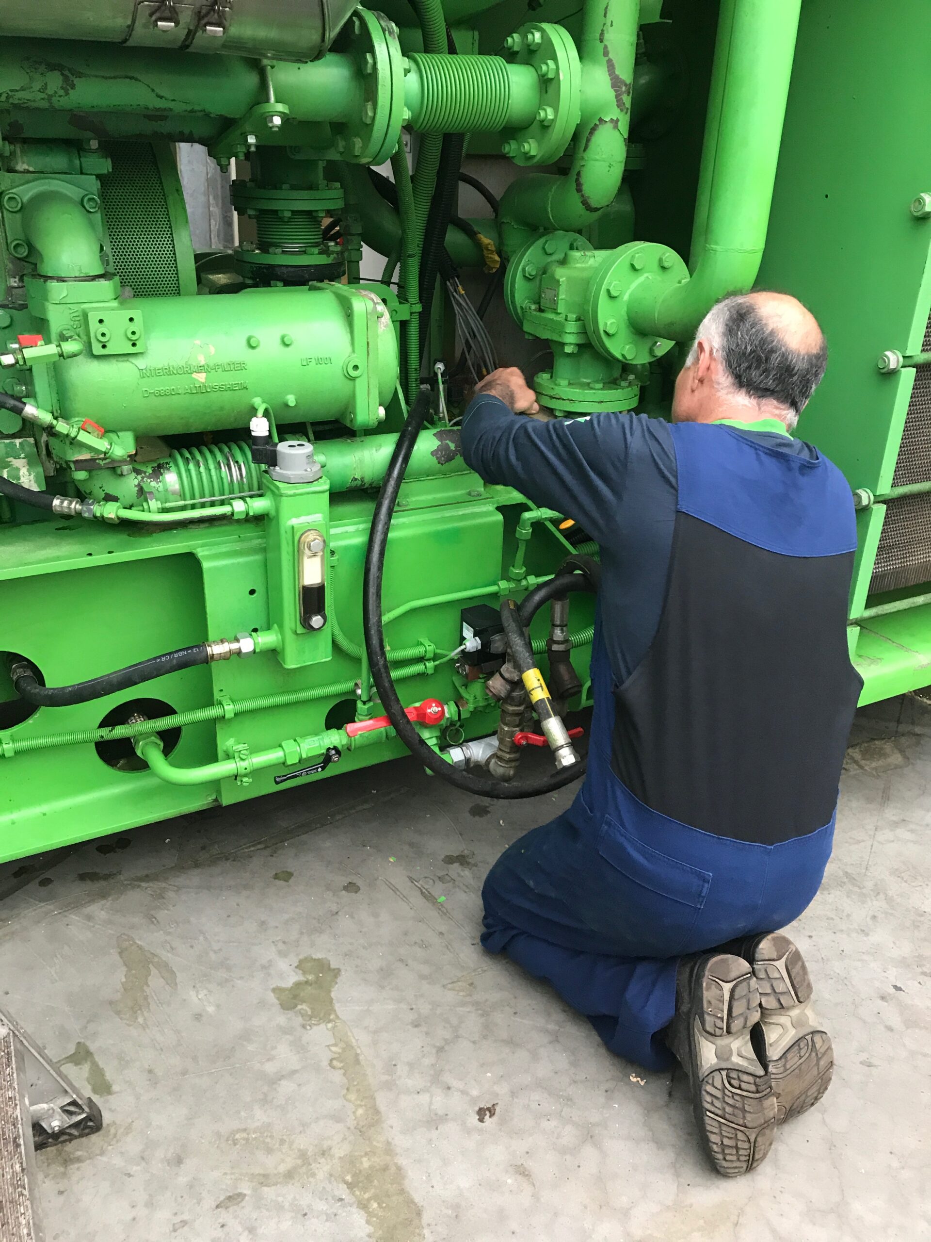 Demontage Jenbacher 616 | All Industrial Machines